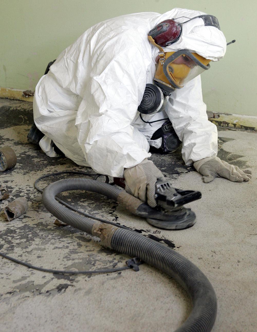 10 000 asbesti-ilmoitusta vuodessa - Rakentaja-lehti